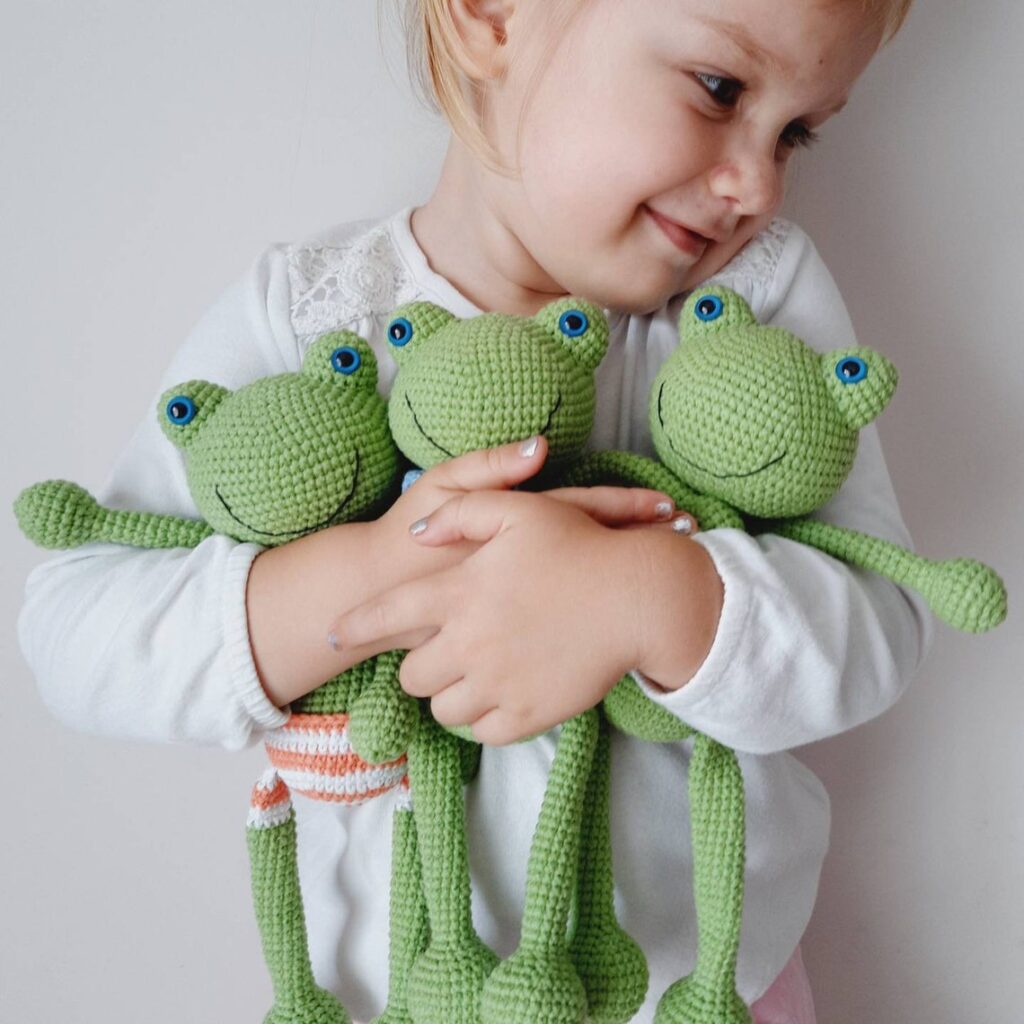 16 Frog-Themed Nursery Ideas For Creating A Ribbiting Room - hausvibe