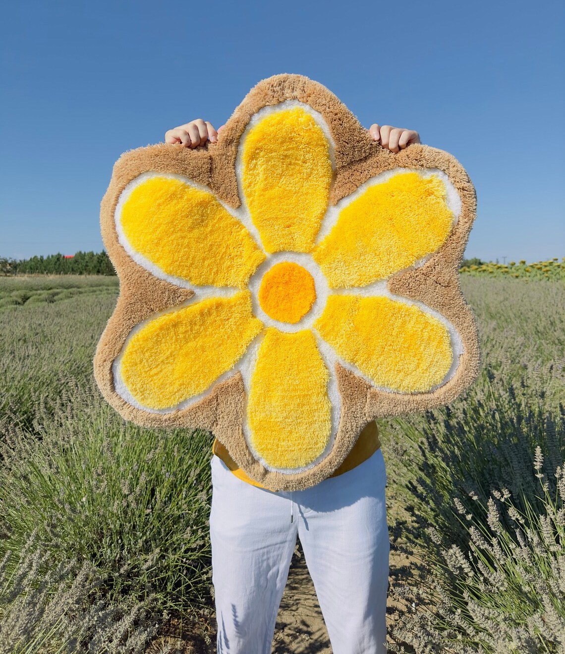 22 Sunflower-Themed Bedroom Ideas For A Sunsational Space - hausvibe